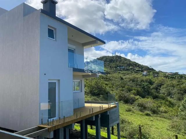 Casa / Sobrado para Venda em Garopaba/SC Ferraz 3 Quartos