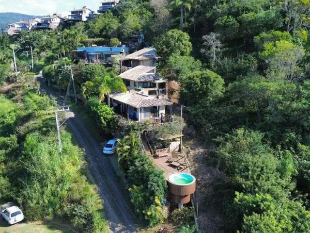 Casa / Sobrado para Venda em Garopaba/SC Ferraz 3 Quartos