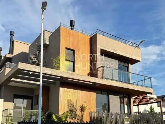 Casa / Sobrado para Venda em Garopaba/SC Ferraz 3 Quartos