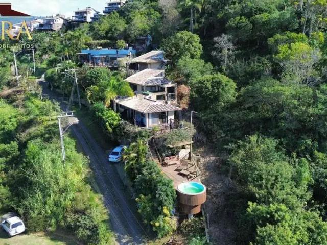 Casa / Sobrado para Venda em Garopaba/SC Ferraz 3 Quartos