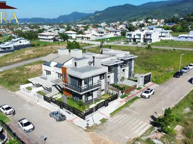 Casa / Sobrado para Venda em Garopaba/SC Ferraz 3 Quartos