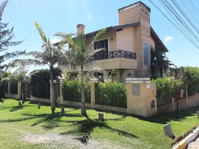 Casa / Sobrado para Venda em Garopaba/SC Ferraz 3 Quartos