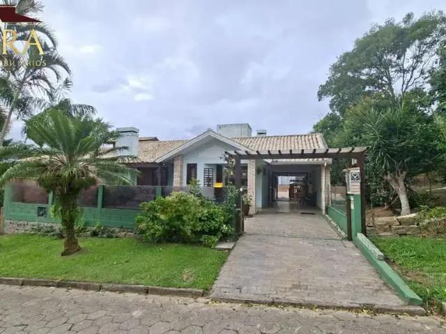 Casa / Sobrado para Venda em Garopaba/SC Jardim Panorâmico 4 Quartos