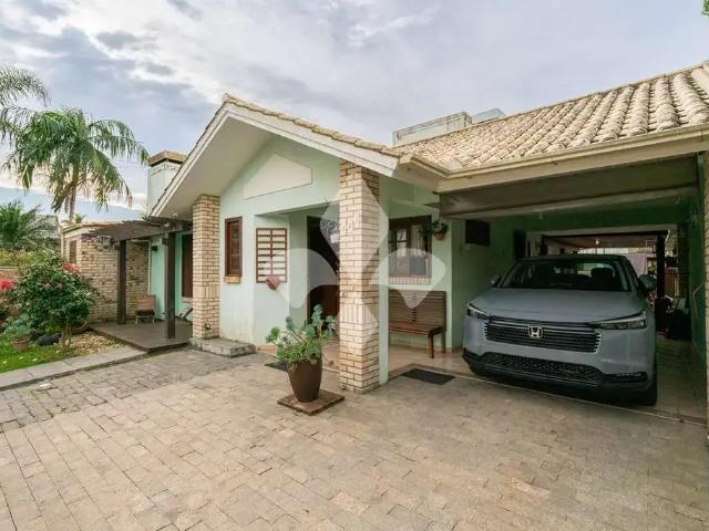 Casa / Sobrado para Venda em Garopaba/SC Jardim Panorâmico 5 Quartos