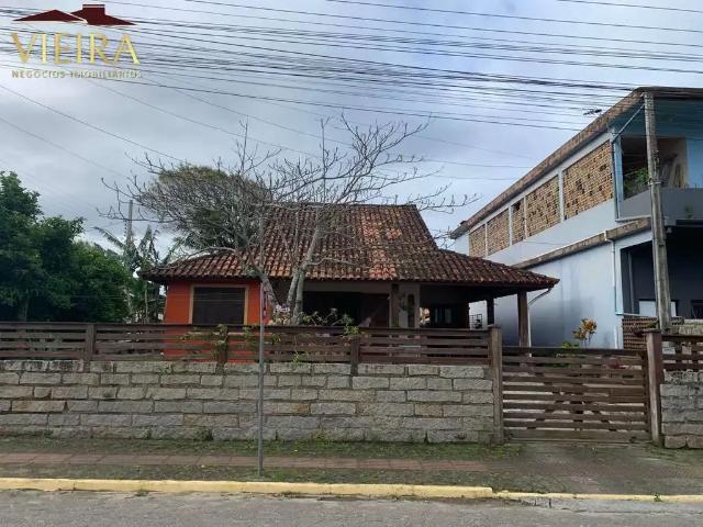 Casa / Sobrado para Venda em Garopaba/SC Pinguirito 5 Quartos