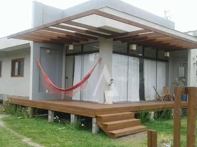 Casa / Sobrado para Venda em Garopaba/SC Praia da Barra 4 Quartos