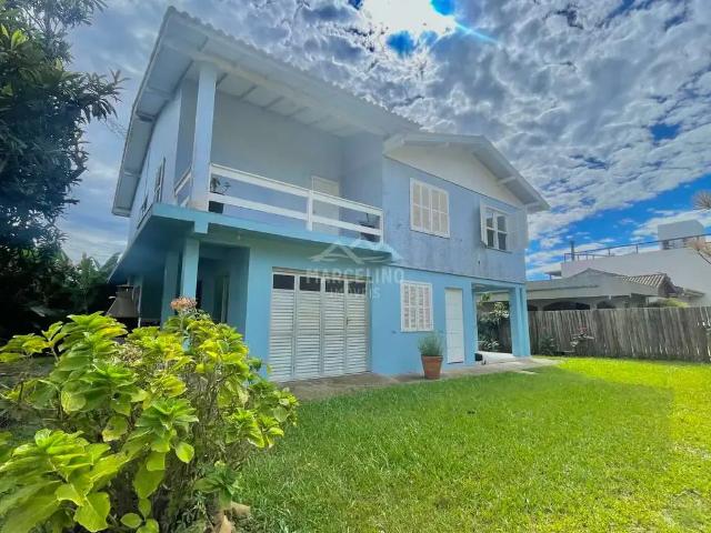 Casa / Sobrado para Venda em Garopaba/SC Praia da Ferrugem 10 Quartos