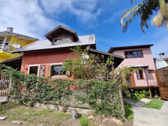 Casa / Sobrado para Venda em Garopaba/SC Praia da Ferrugem 3 Quartos