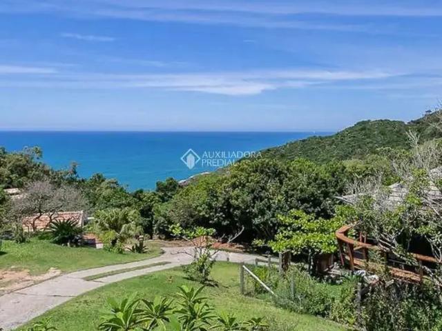 Casa / Sobrado para Venda em Garopaba/SC Praia da Ferrugem 3 Quartos