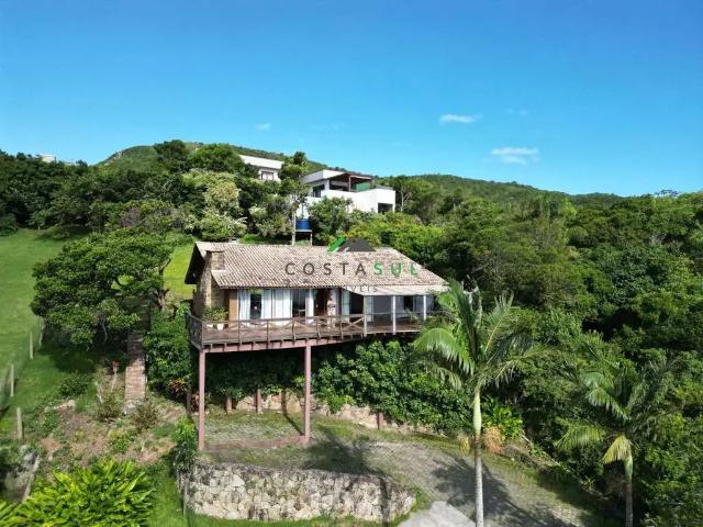 Casa / Sobrado para Venda em Garopaba/SC Praia da Ferrugem 3 Quartos