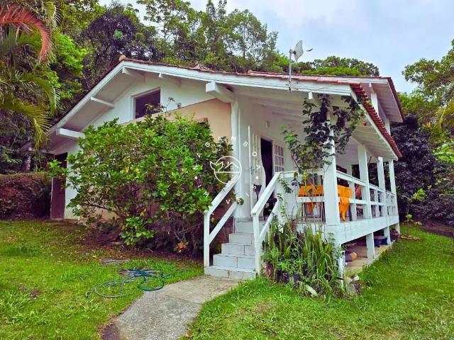 Casa / Sobrado para Venda em Garopaba/SC Praia da Gamboa 4 Quartos