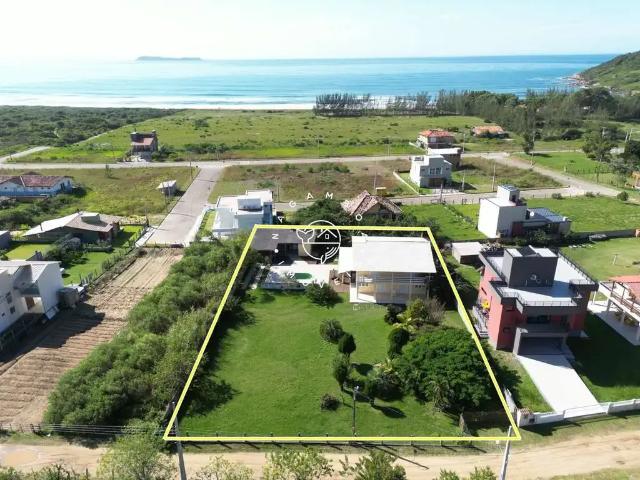 Casa / Sobrado para Venda em Garopaba/SC Praia da Gamboa 4 Quartos
