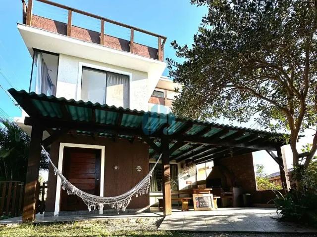Casa / Sobrado para Venda em Garopaba/SC Praia da Gamboa 3 Quartos