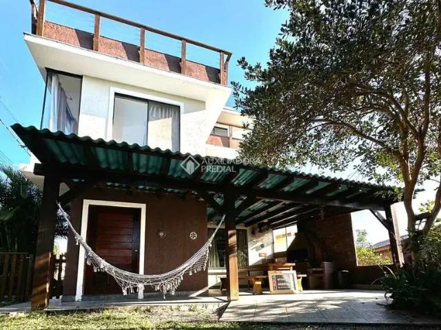 Casa / Sobrado para Venda em Garopaba/SC Praia da Gamboa 3 Quartos