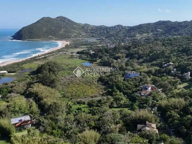 Casa / Sobrado para Venda em Garopaba/SC Praia da Silveira 3 Quartos