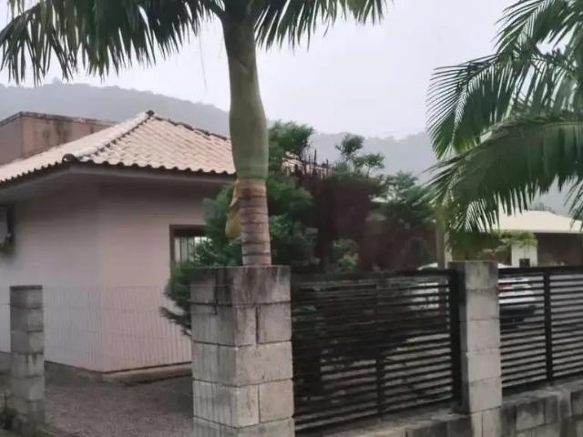 Casa / Sobrado para Venda em Garopaba/SC Ressacada 3 Quartos