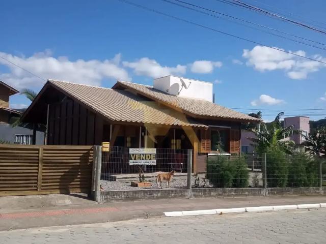 Casa / Sobrado para Venda em Garopaba/SC Ressacada 3 Quartos