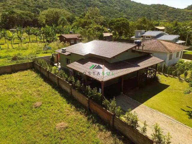 Casa / Sobrado para Venda em Garopaba/SC Ressacada 3 Quartos