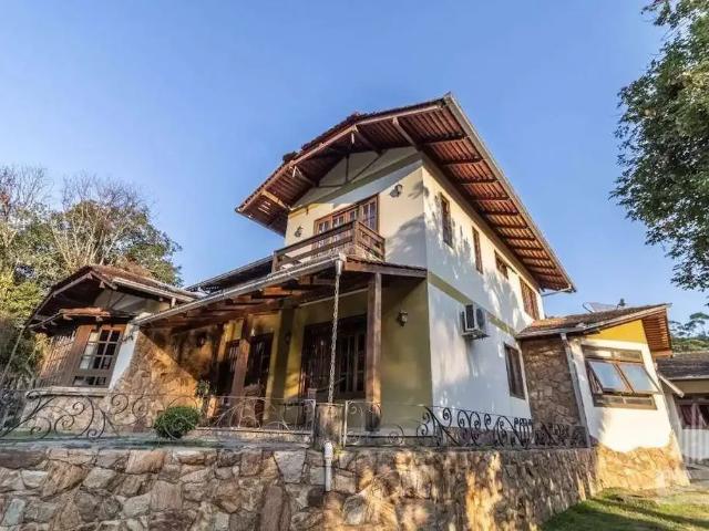 Casa / Sobrado para Venda em Gaspar/SC Belchior Alto 4 Quartos