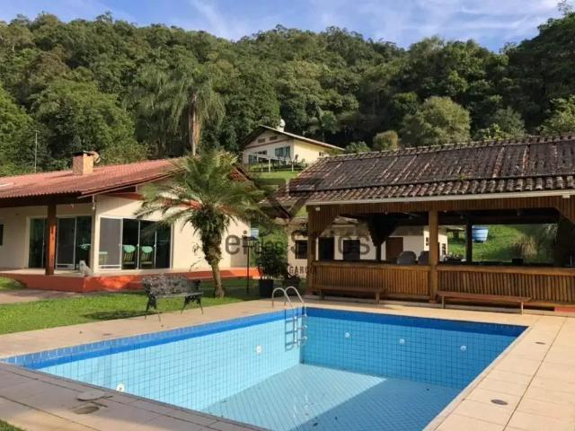 Casa / Sobrado para Venda em Gaspar/SC Gaspar Alto 4 Quartos
