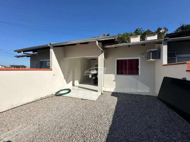 Casa / Sobrado para Venda em Gaspar/SC Poço Grande 2 Quartos
