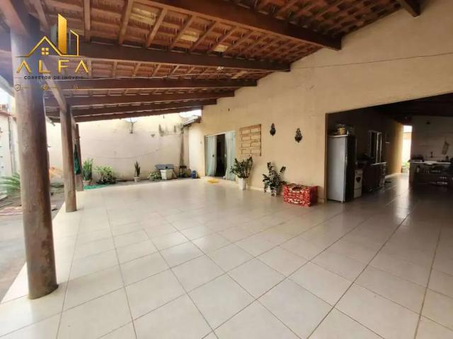 Casa / Sobrado para Venda em Goiânia/GO Condomínio das Esmeraldas 3 Quartos