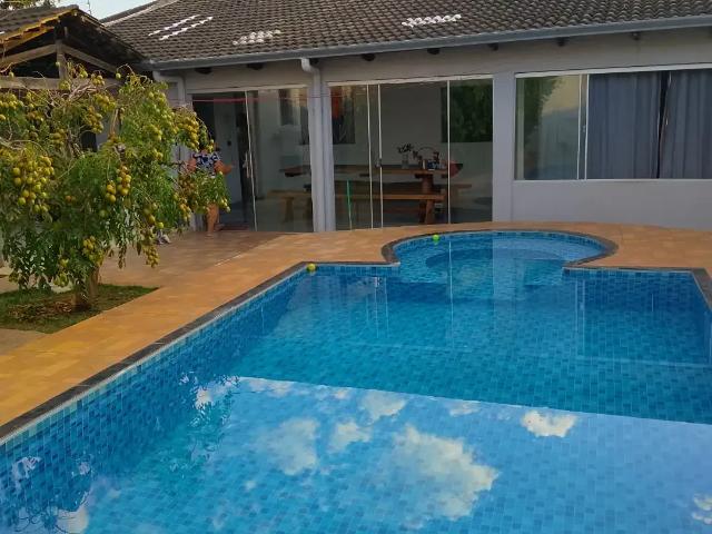 Casa / Sobrado para Venda em Goiânia/GO Condomínio das Esmeraldas 3 Quartos