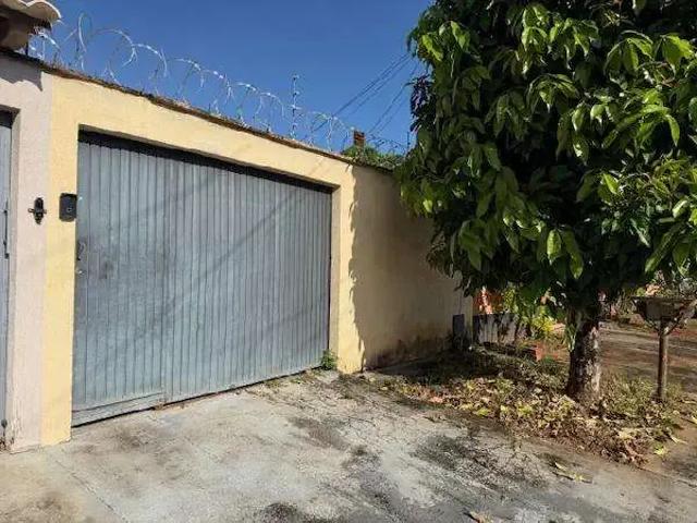 Casa / Sobrado para Venda em Goiânia/GO Jardim Mariliza 3 Quartos