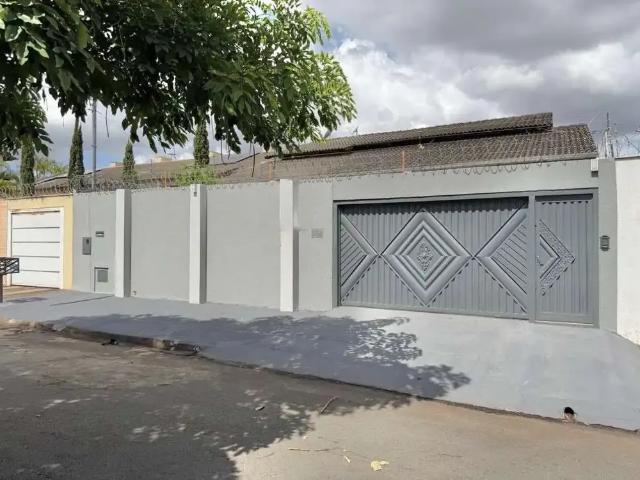 Casa / Sobrado para Venda em Goiânia/GO Jardim Atlântico 4 Quartos