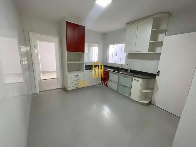 Casa / Sobrado para Venda em Goiânia/GO Jardim Atlântico 5 Quartos