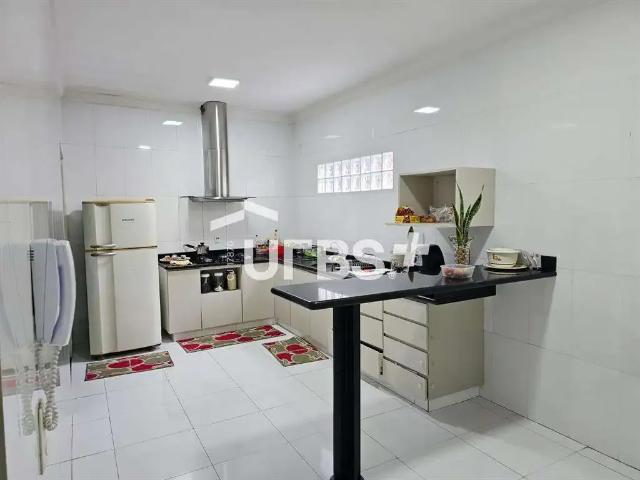Casa / Sobrado para Venda em Goiânia/GO Jardim América 3 Quartos