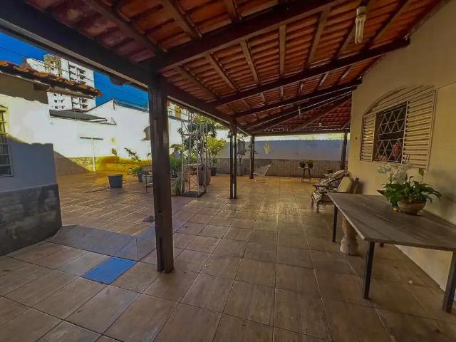 Casa / Sobrado para Venda em Goiânia/GO Jardim América 4 Quartos