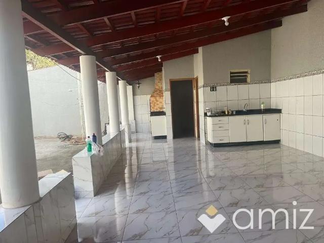 Casa / Sobrado para Venda em Goiânia/GO Jardim Balneário Meia Ponte 4 Quartos