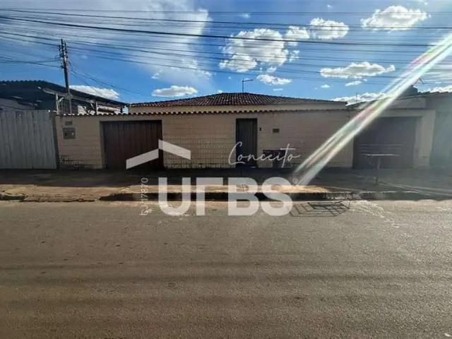 Casa / Sobrado para Venda em Goiânia/GO Jardim Guanabara 4 Quartos