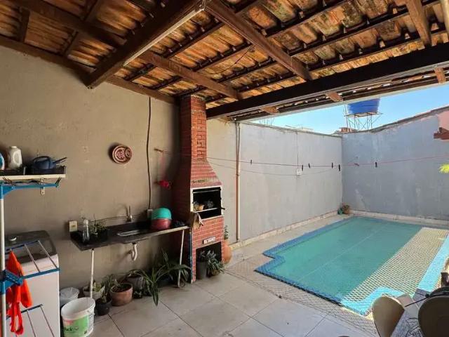 Casa / Sobrado para Venda em Goiânia/GO Jardim Guanabara II 3 Quartos