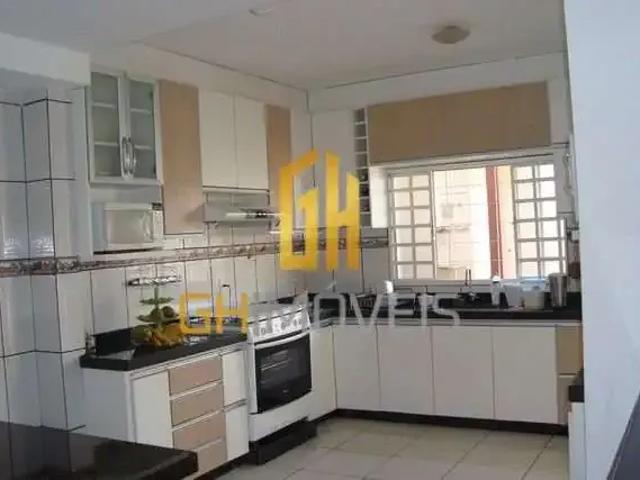 Casa / Sobrado para Venda em Goiânia/GO Jardim Presidente 3 Quartos