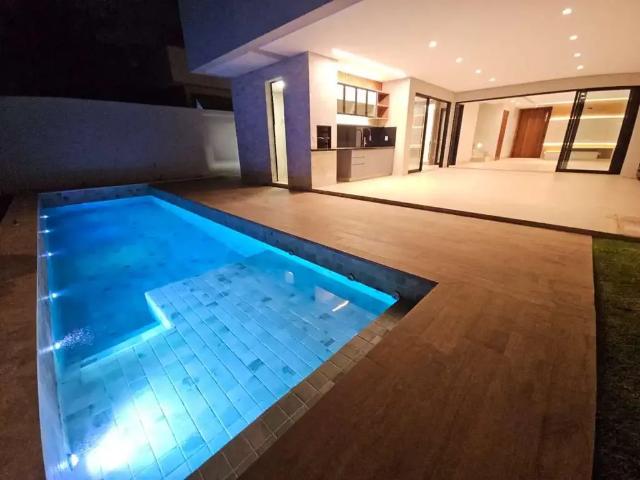 Casa / Sobrado para Venda em Goiânia/GO Jardins Valência 4 Quartos