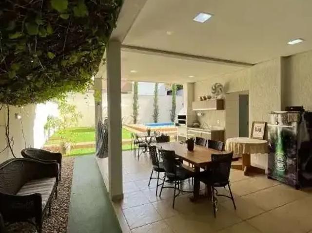 Casa / Sobrado para Venda em Goiânia/GO Jardins Valência 3 Quartos