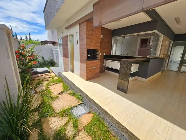 Casa / Sobrado para Venda em Goiânia/GO Jardins Valência 3 Quartos