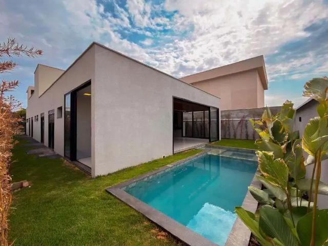 Casa / Sobrado para Venda em Goiânia/GO Jardins Itália 4 Quartos