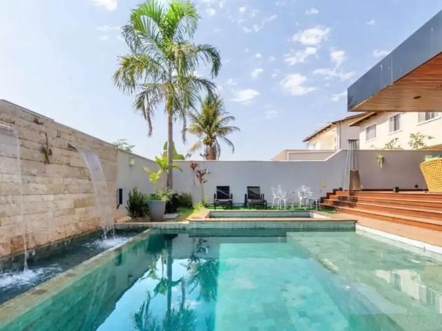 Casa / Sobrado para Venda em Goiânia/GO Jardins Madri 4 Quartos