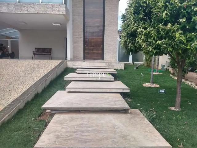 Casa / Sobrado para Venda em Goiânia/GO Jardins Madri 4 Quartos