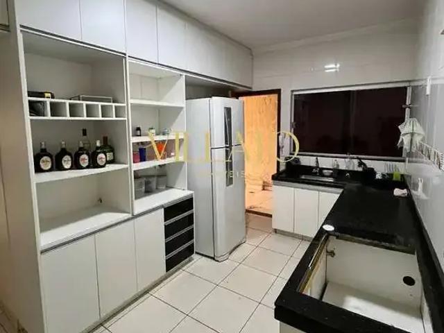 Casa / Sobrado para Venda em Goiânia/GO Moinho dos Ventos 3 Quartos