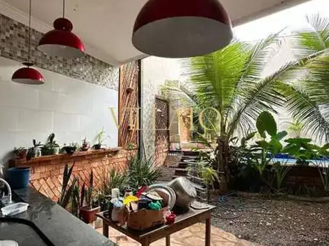 Casa / Sobrado para Venda em Goiânia/GO São Francisco 6 Quartos