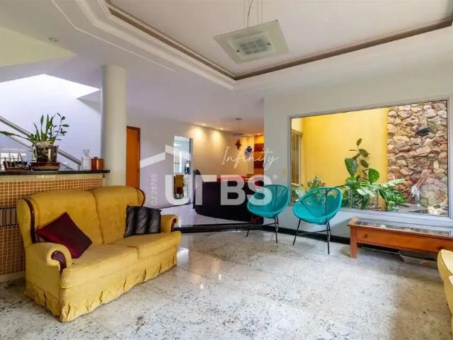Casa / Sobrado para Venda em Goiânia/GO Santa Genoveva 5 Quartos