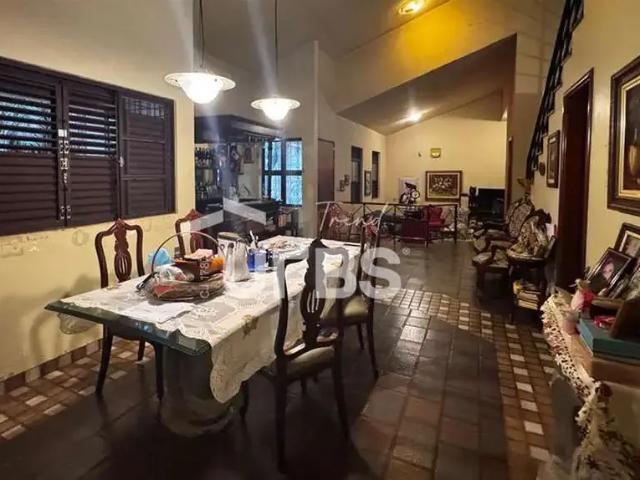 Casa / Sobrado para Venda em Goiânia/GO Setor Coimbra 4 Quartos