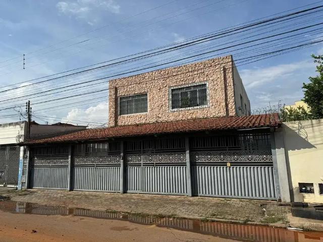 Casa / Sobrado para Venda em Goiânia/GO Setor Coimbra 6 Quartos