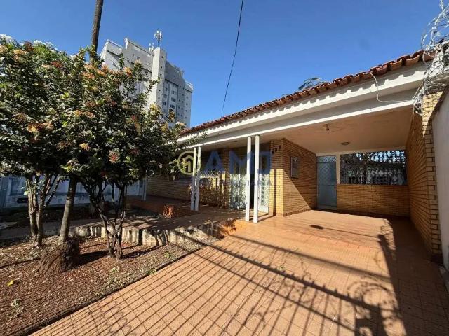 Casa / Sobrado para Venda em Goiânia/GO Setor Coimbra 3 Quartos