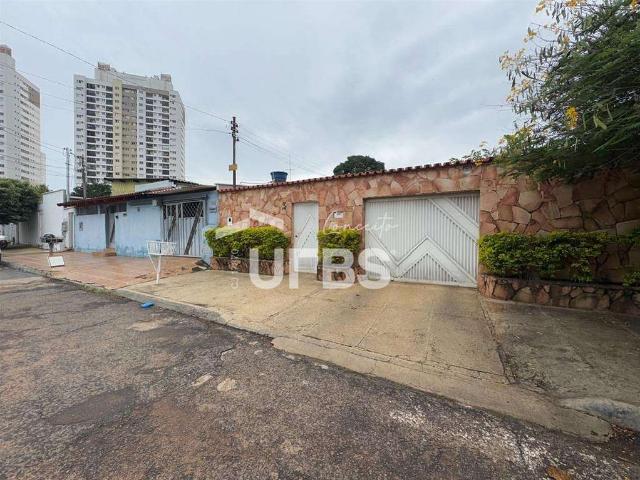 Casa / Sobrado para Venda em Goiânia/GO Setor Criméia Leste 3 Quartos