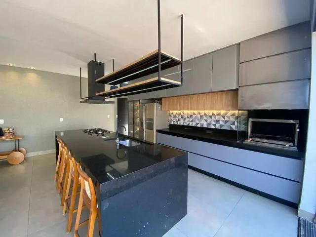 Casa / Sobrado para Venda em Goiânia/GO Setor Criméia Oeste 4 Quartos